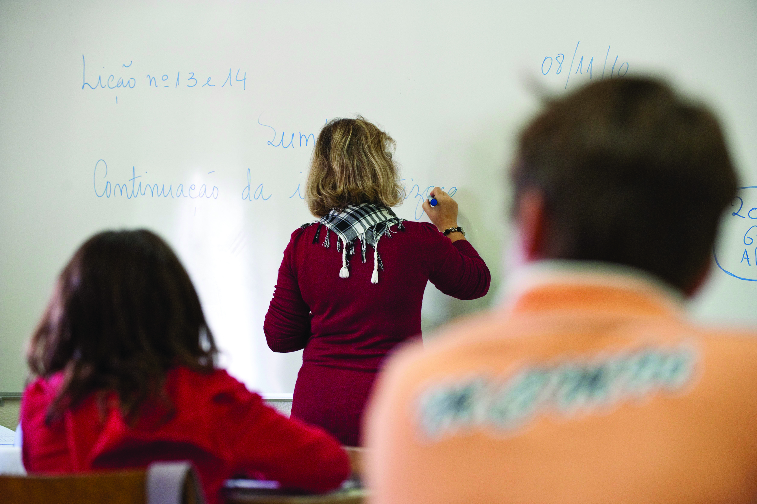 Jornal de Leiria - Mais de sete mil professores colocados nas escolas