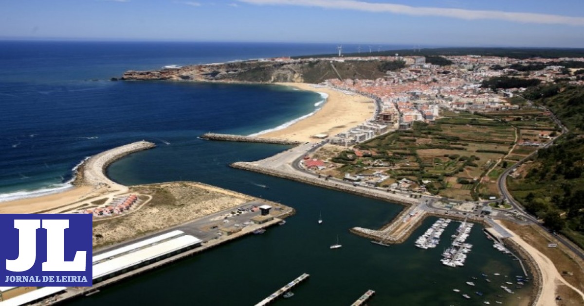 Jornal de Leiria - Porto da Nazaré faz 40 anos e recebe esculturas