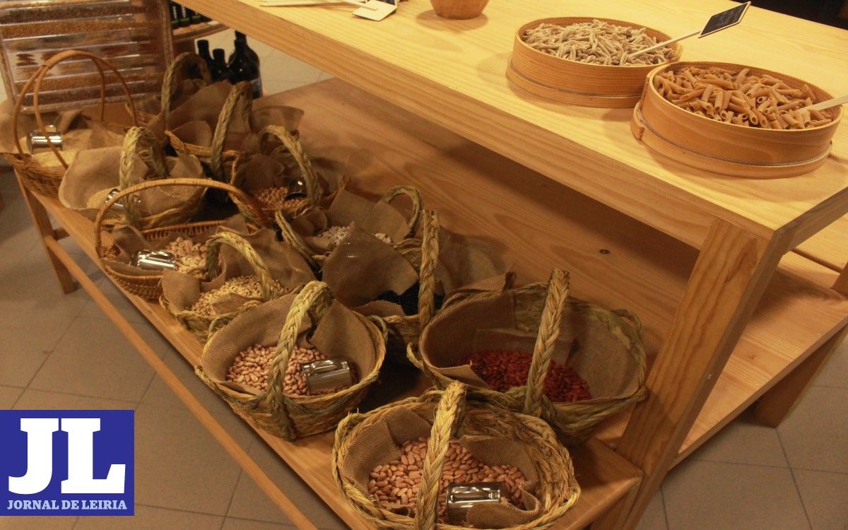 Jornal de Leiria - Ideias a Granel recupera carisma da antiga mercearia ...
